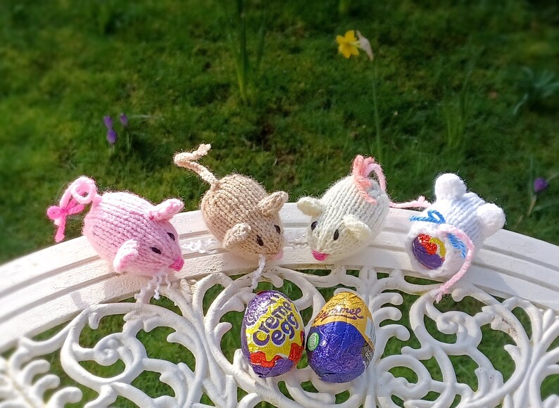 PDF Little Mouse Family Creme Egg Cover Knitting Pattern DK Gift ...