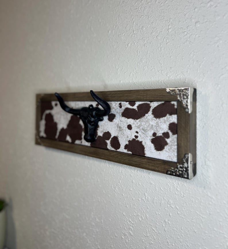 Rustic Western Cowboy Hat Rack. Texas Longhorn With Brown/white Cow ...