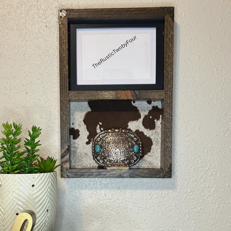 Rodeo Buckle Display - Etsy