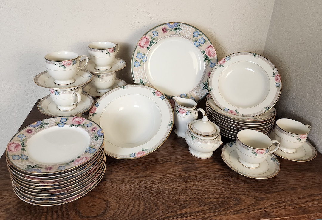 Vintage Mikasa Regency Rose Fine China, 44 Piece, Set for 10, Gold ...