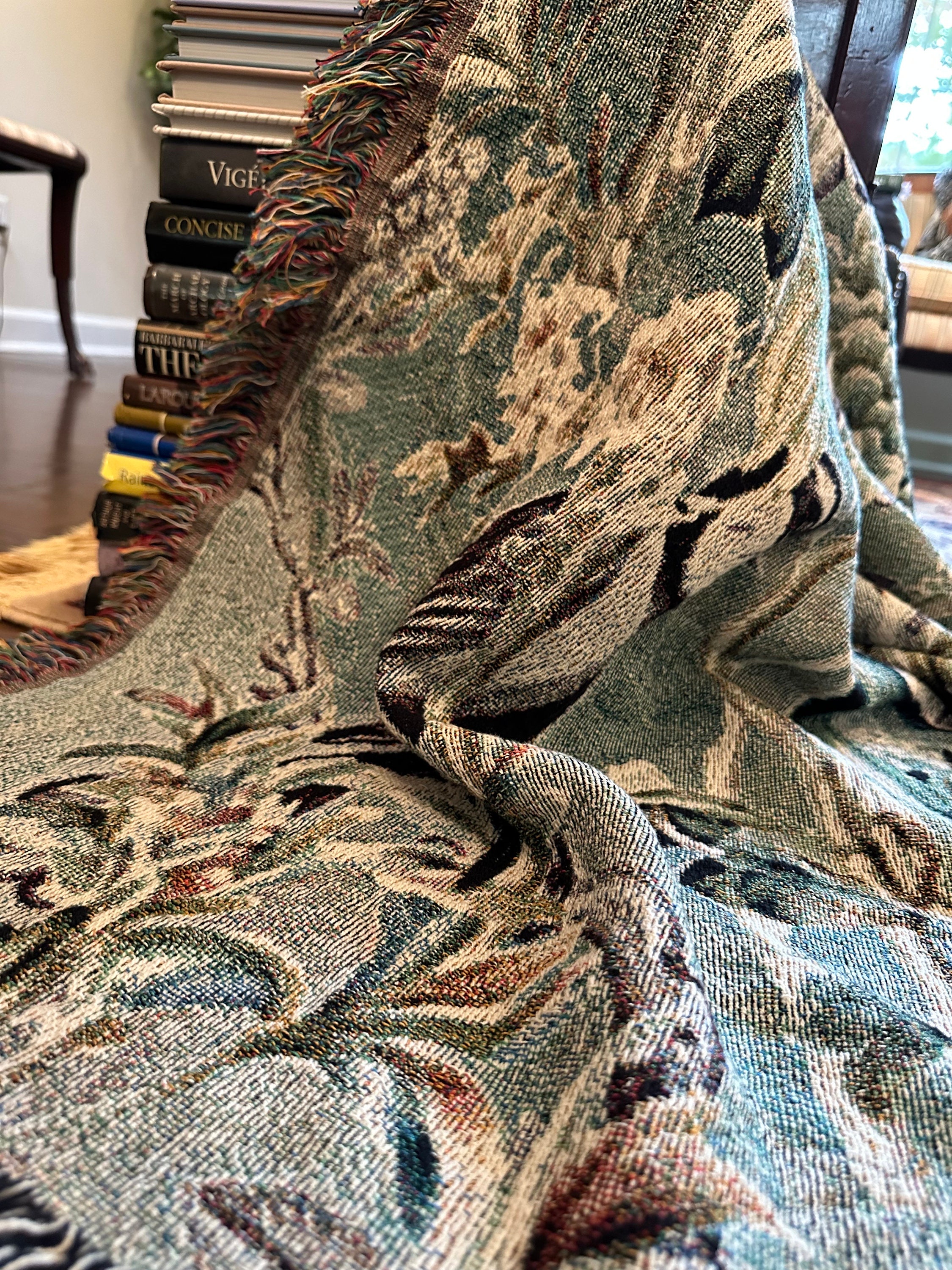 Chinoiserie Two Tone Birds and Flowers Over Pour | Ecofriendly 100% ...