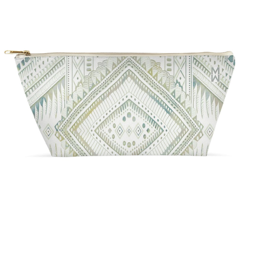 Green Triangle Geometric Pour Pouches- Case for Accessories, Toiletries ...