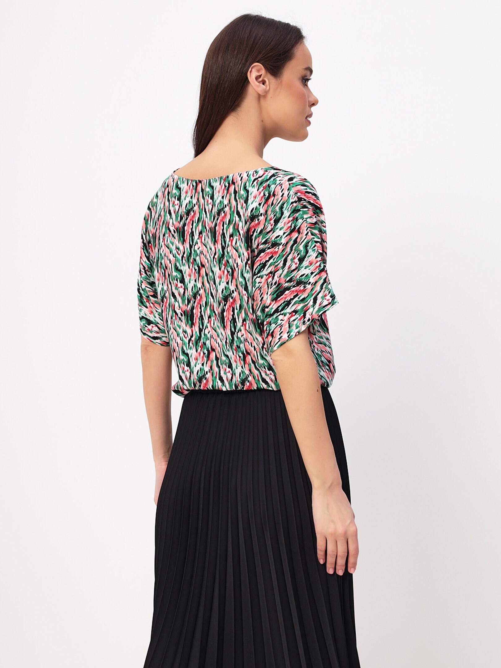 Women's Blouse Pattern. Basic Blouse a Round Neckline Sewing Digital ...