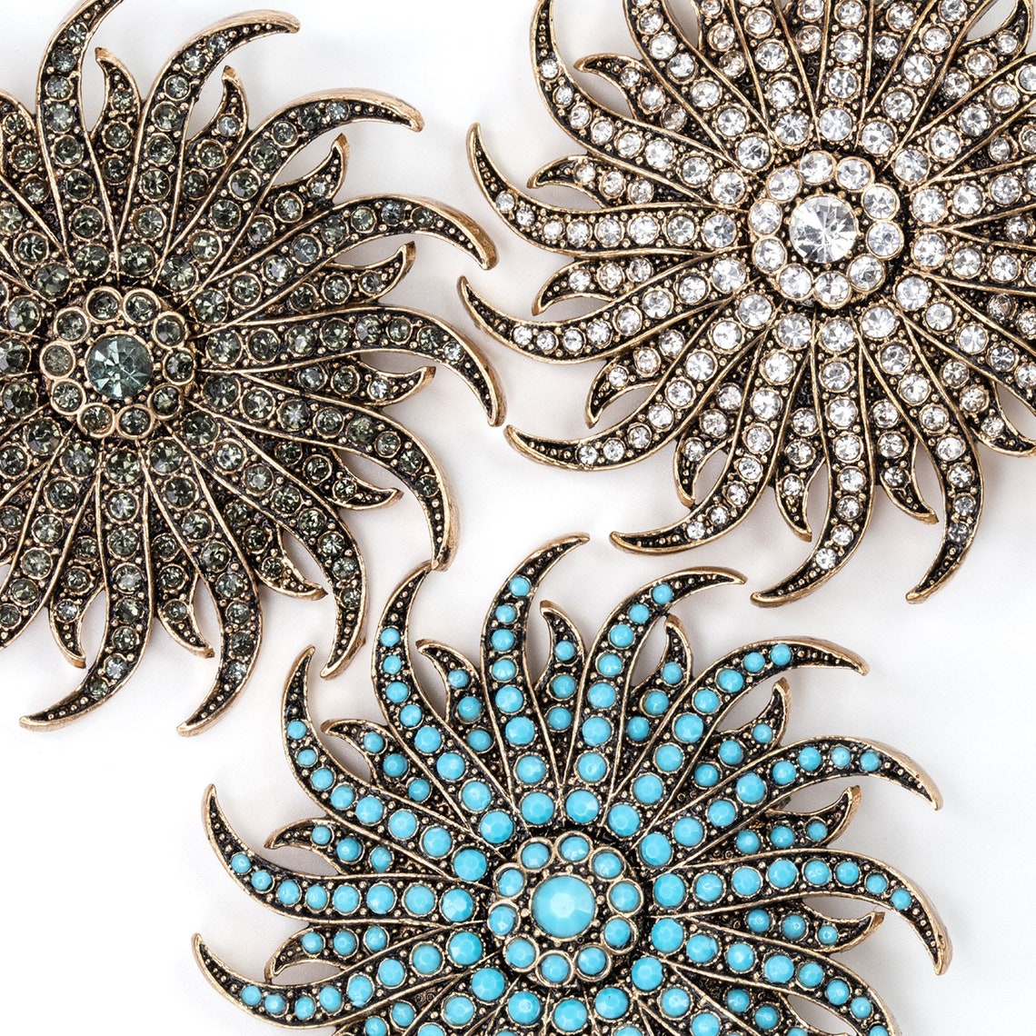 Passionflower Sultan Brooch With White Crystal Stone on Bronze - Etsy