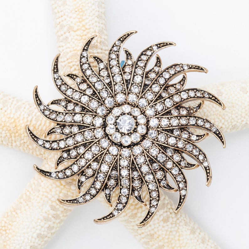 Passionflower Sultan Brooch With White Crystal Stone on Bronze - Etsy