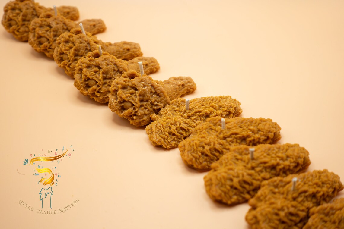 Set di candele in cera di soia a forma di ala di pollo fritto ...