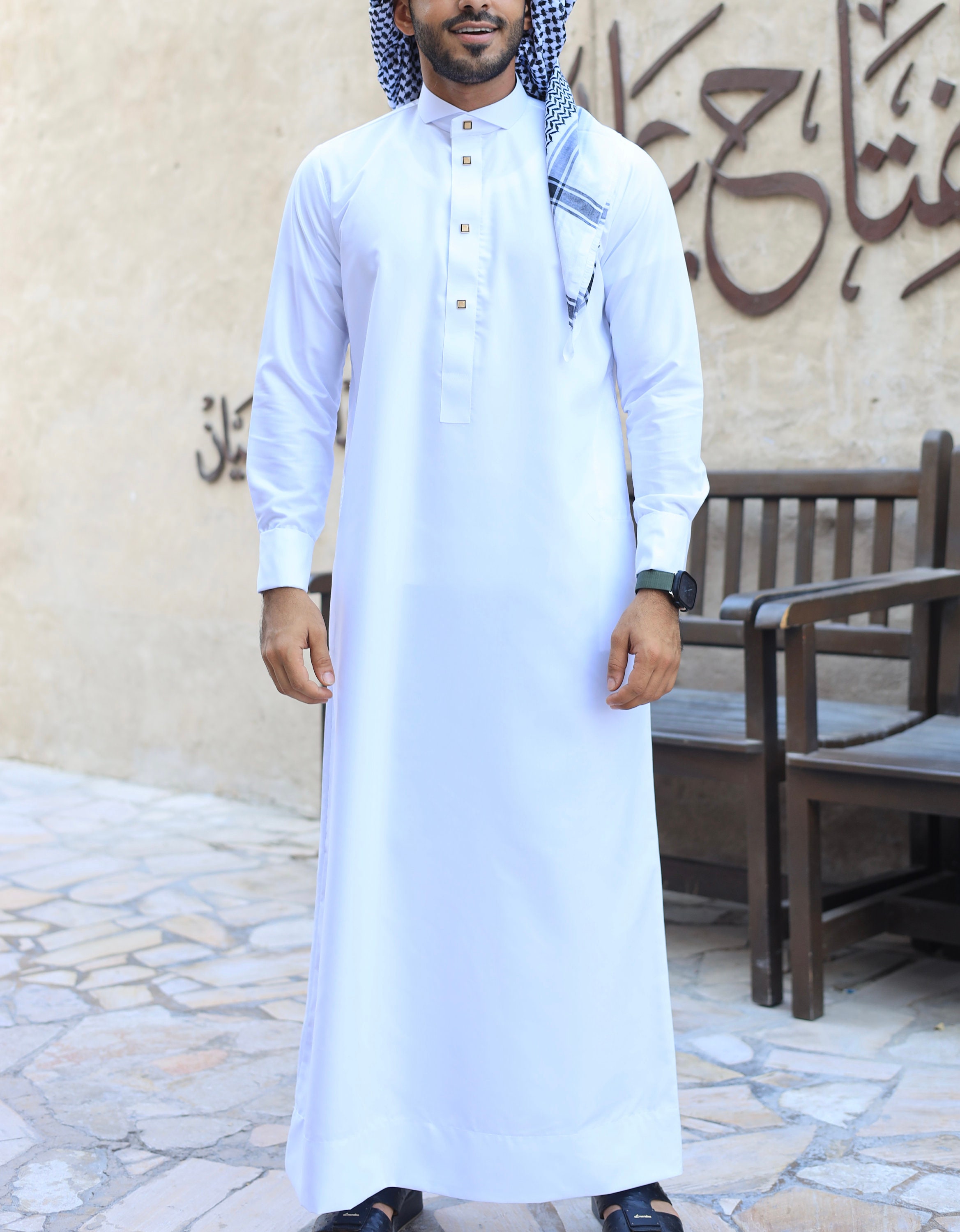 White Thobe With Gold Buttons Luxury Thobes for Men - Etsy