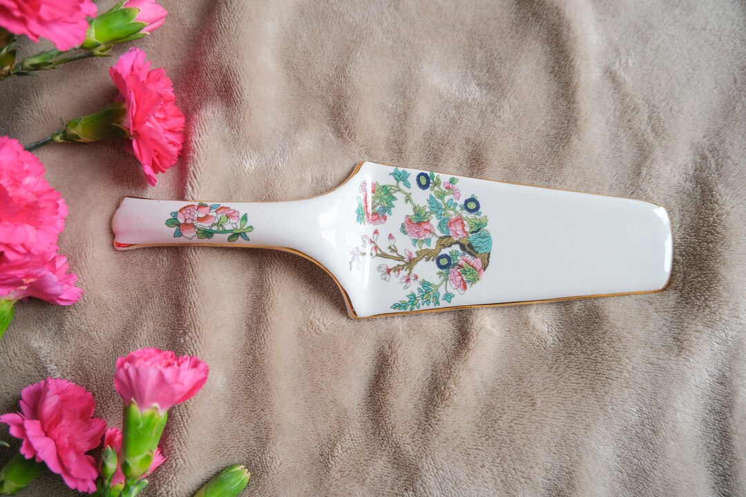 Porcelain Cake Server Vintage Hand Painted Cake Lifter With Golden Line ...
