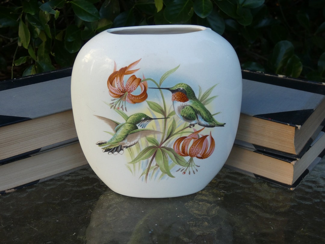 Ivory Hummingbird Floral Vase - Etsy