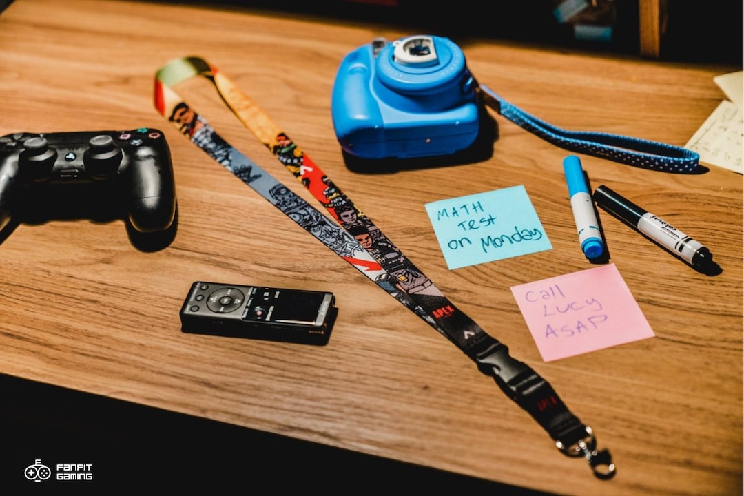 Battle Royale Character Lanyard Awesome Gamer Gift Lanyard and Badge ...