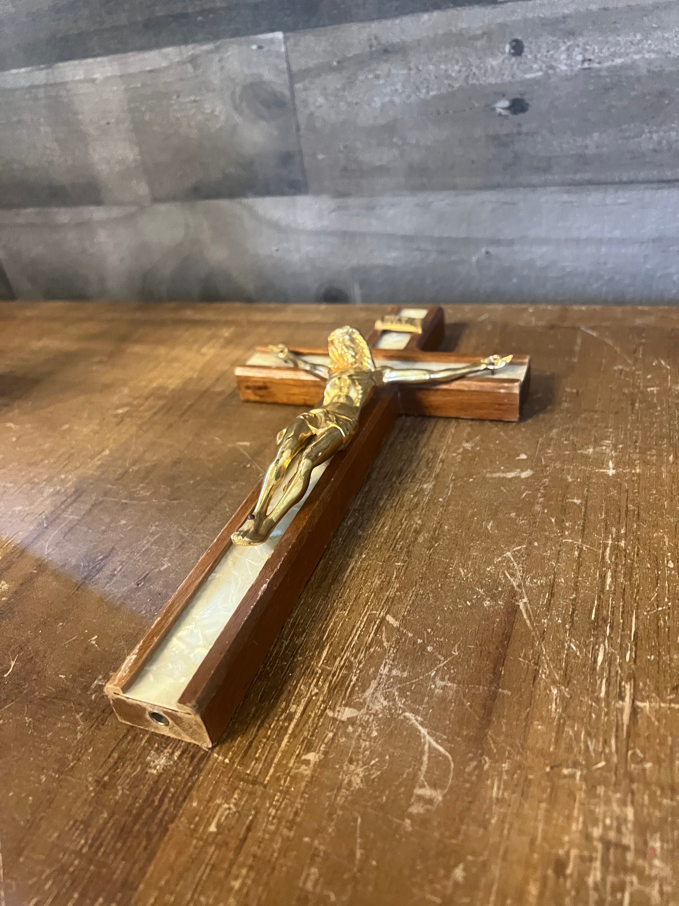 Vintage Jesus Crusifix Wooden Pearlescent Cross - Etsy
