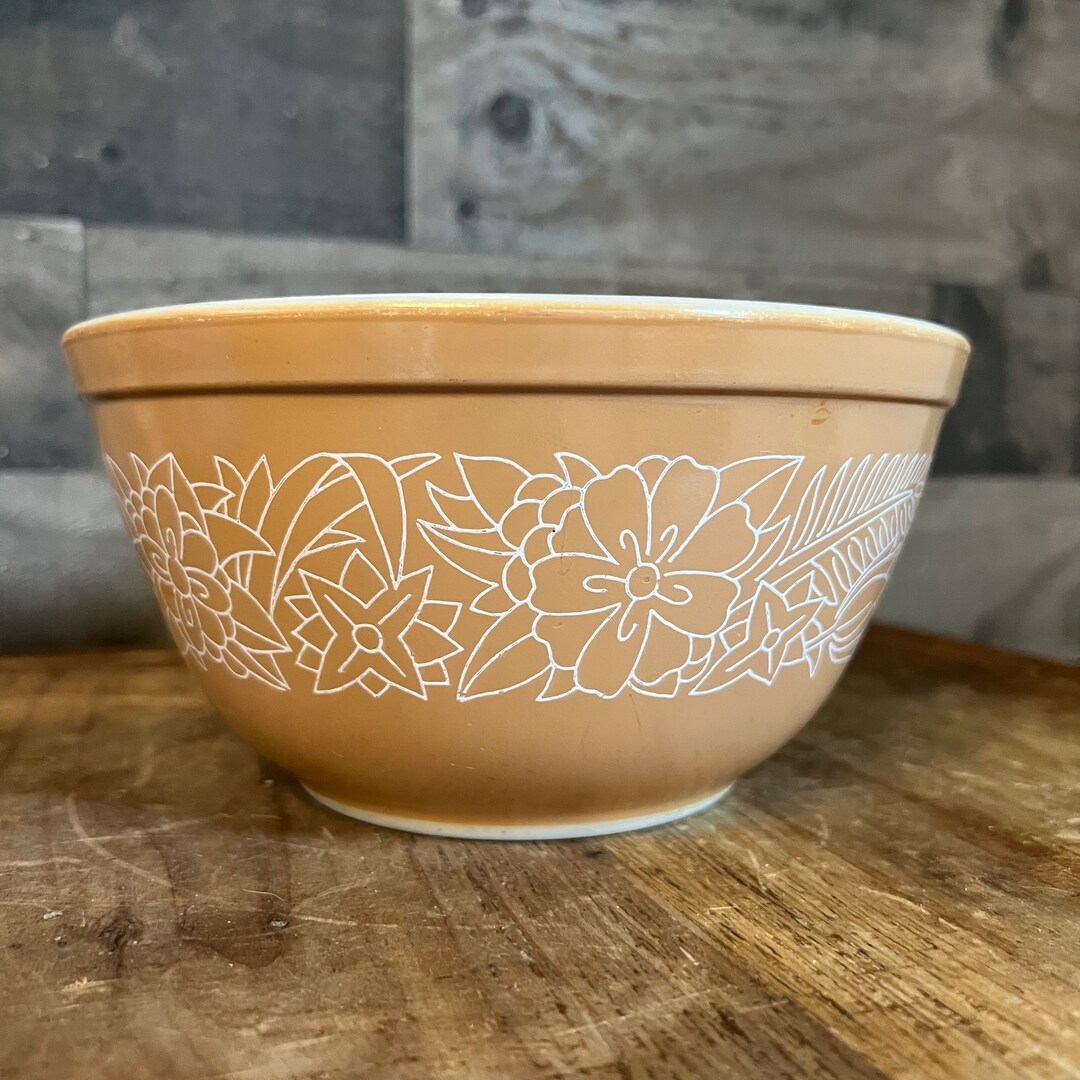 Vintage Pyrex 402 Tan Woodland 1.5 Mixing Bowl - Etsy