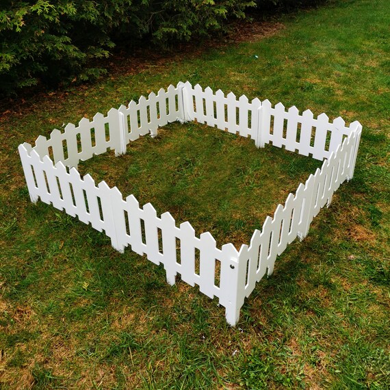Short Plastic Picket Fence