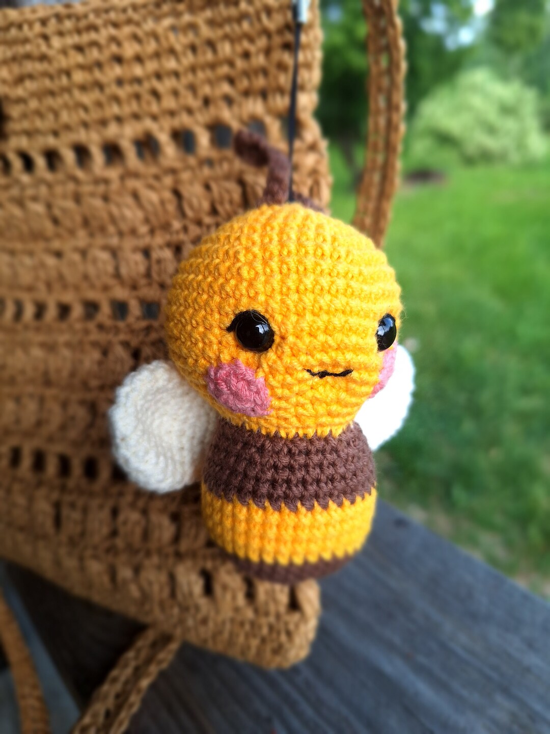 Crochet Bee Bag Charm, Amigurumi Bee, Handmade Crochet Bee Keychain ...