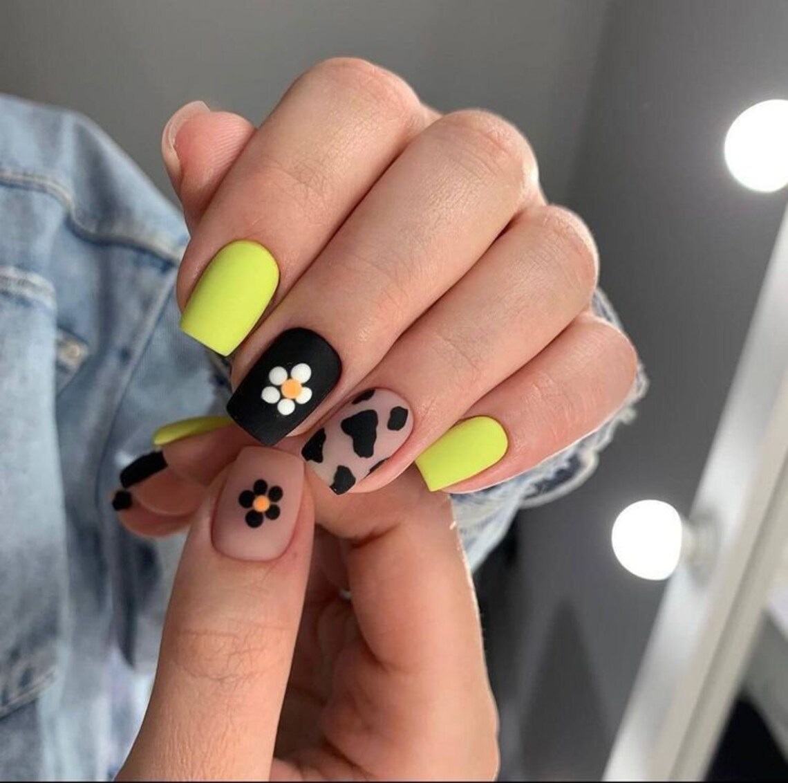 Flower Custom Nail Art Nail Set - Etsy