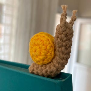 Crochet Snail Bookmark Pattern: Amigurumi Book Accessory (PDF Pattern ...