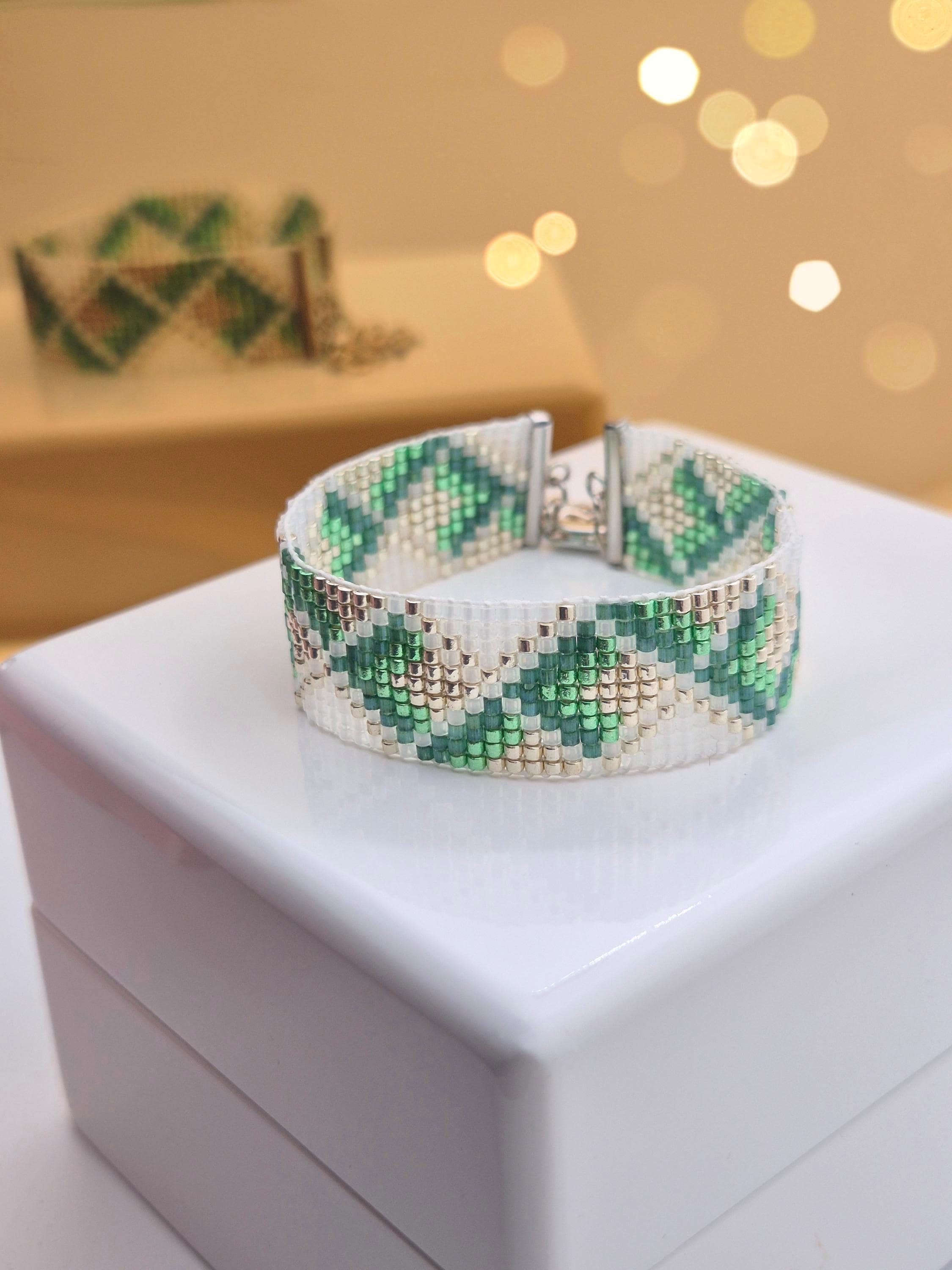 Miyuki Delica Seed Bead Loom Bracelet Pattern: Silver Geometric Design ...