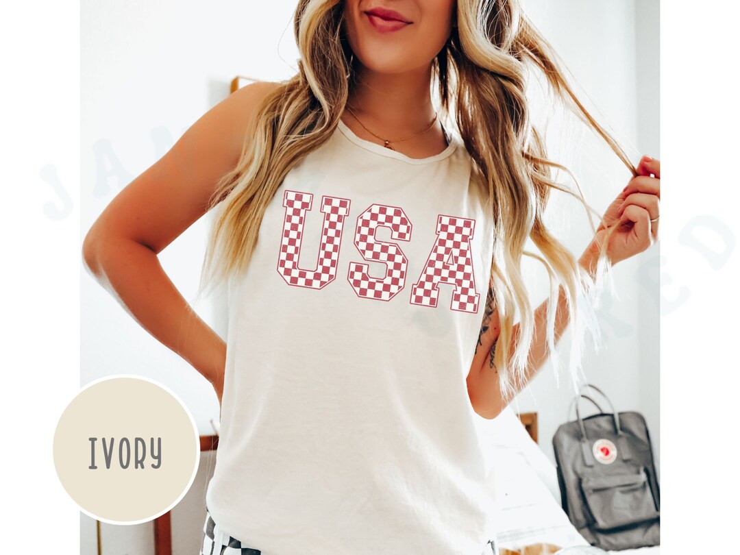 USA Checkerboard Retro Tank Top Women's Patriotic Vintage Distressed ...