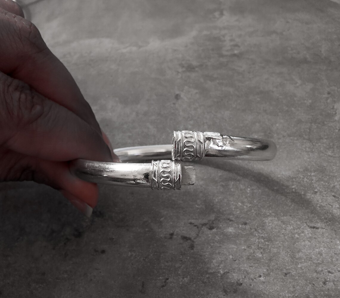 Chandra Silver Indian Hinged Kada, Chakra Bracelet - Etsy