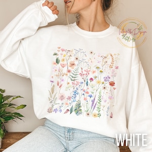 Pressed Flower Sweater, Pressed Flowers Gift, Wildflowers Sweatshirt ...