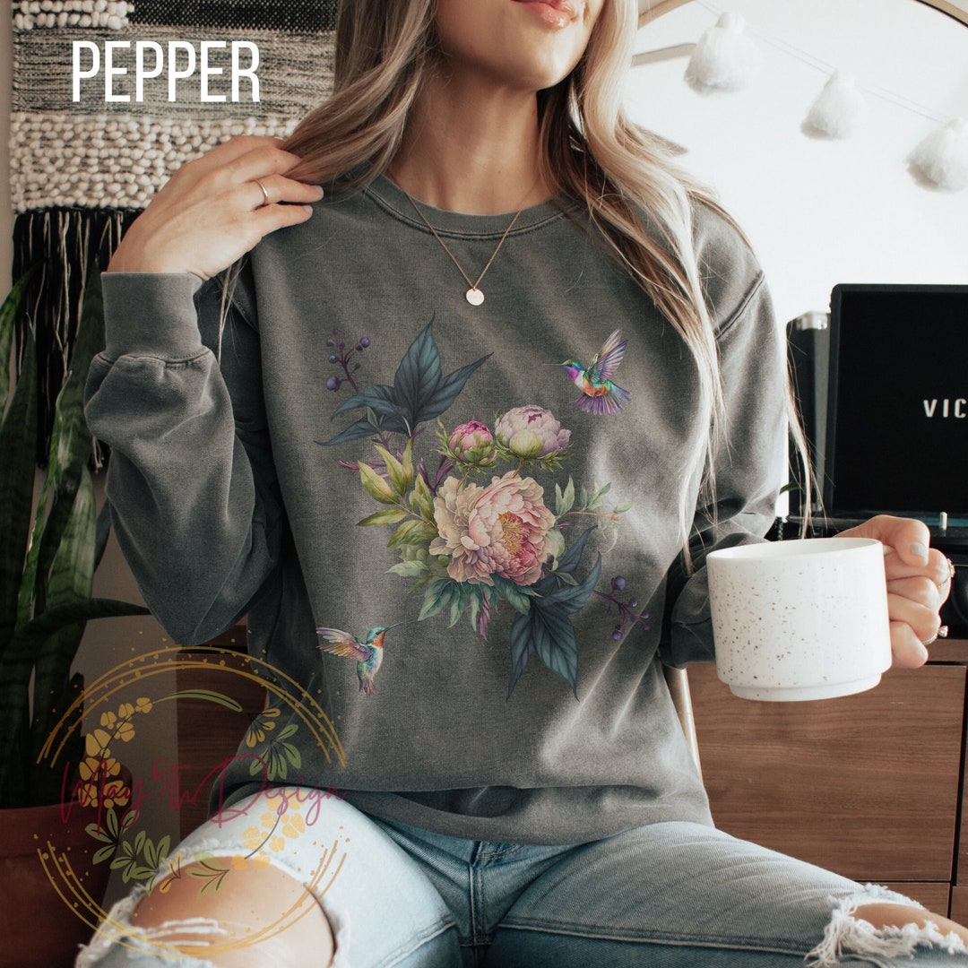 Hummingbird Sweatshirt, Gift for Her, Comfort Color, Hummingbird Lover ...