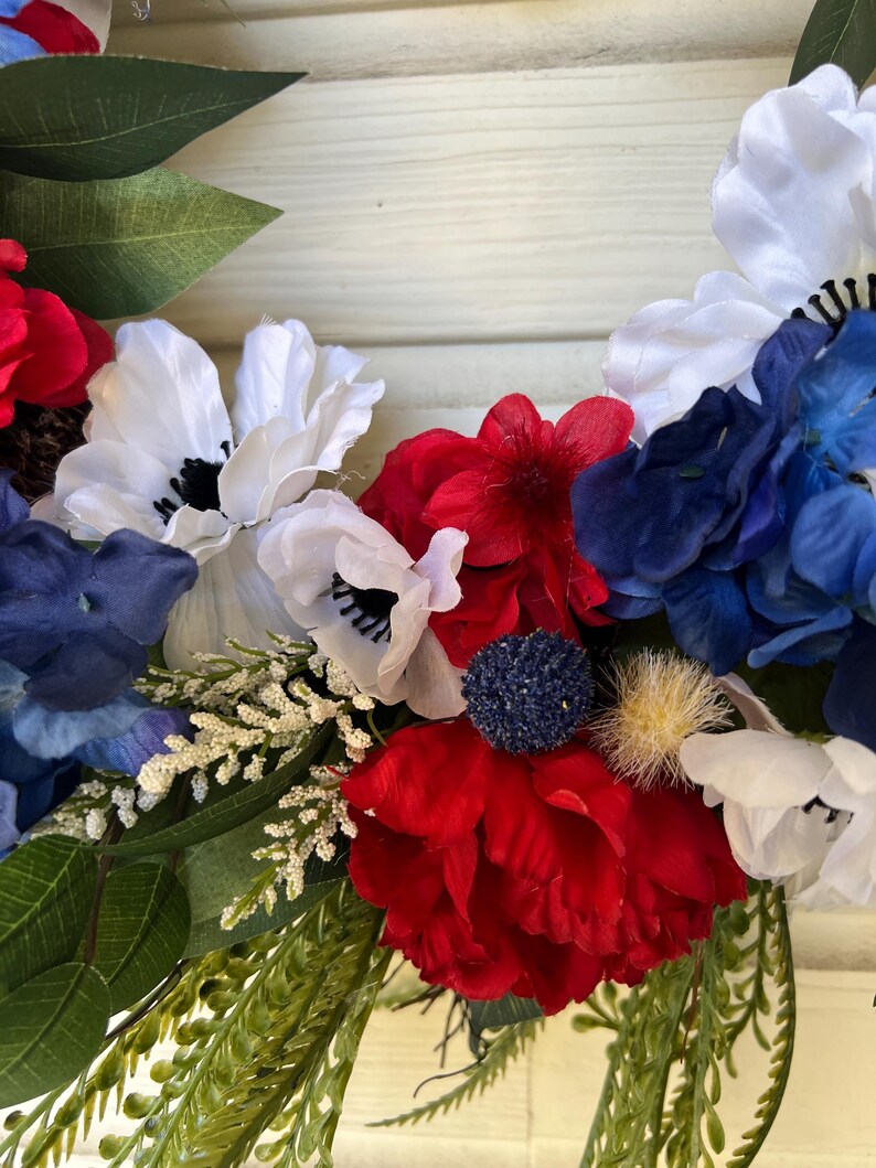 Red White and Blue Anemone Wreath: Patriotic Summer Decor - Etsy