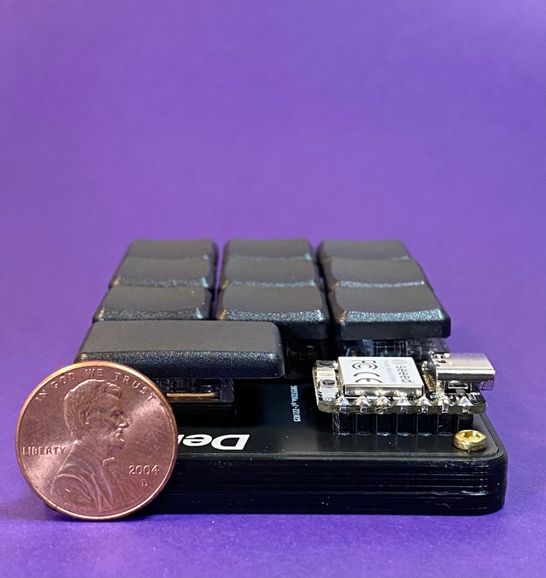 The Debit Card Macropad - Programmable Hotswap Mechanical Keyboard for ...