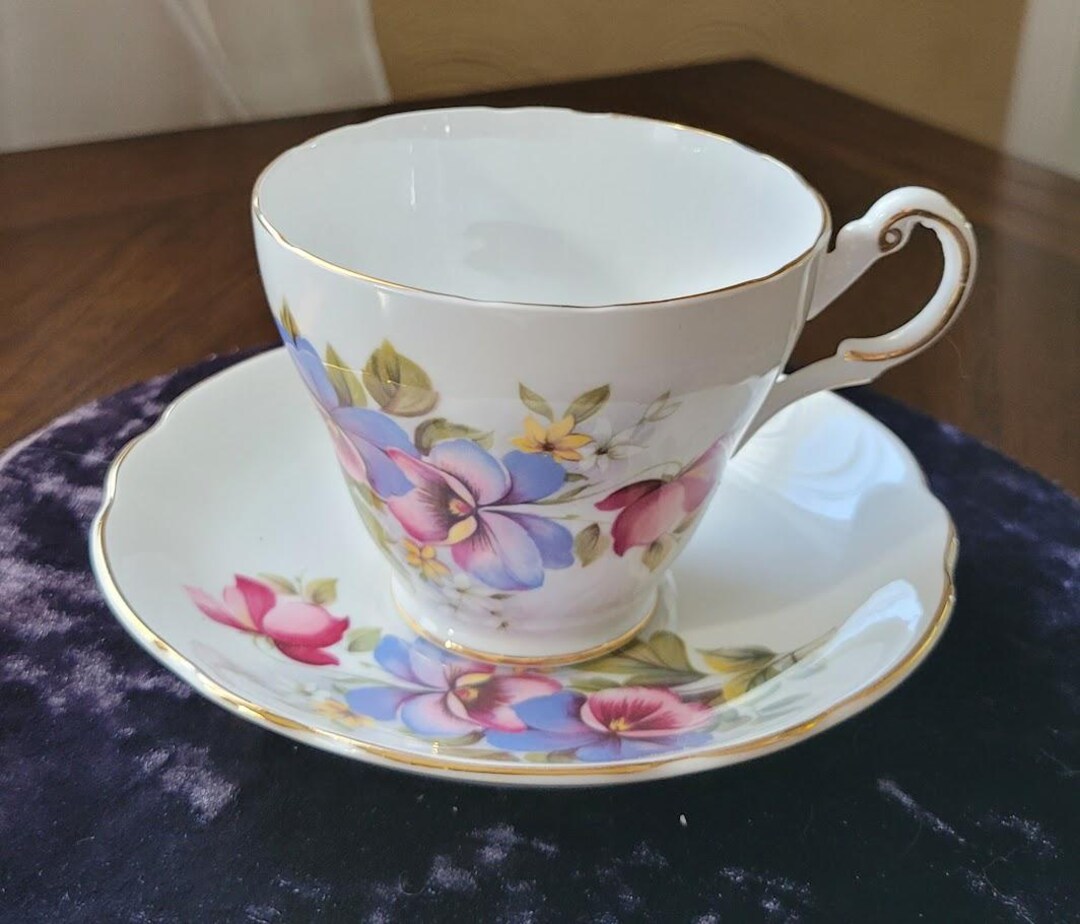 Vintage Regency Teacup and Saucer Set VTBR-2 - Etsy
