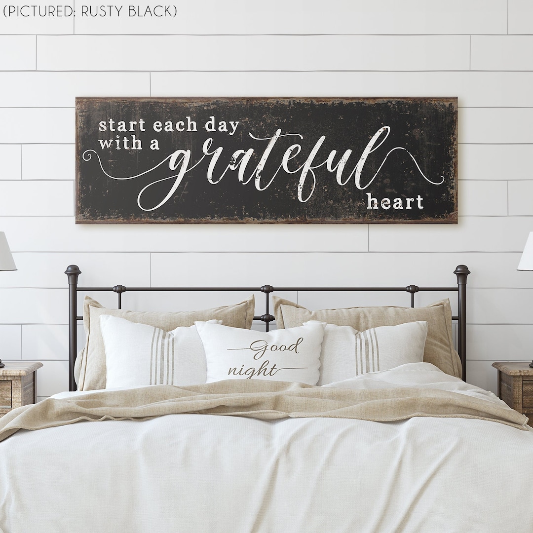 Rustic Farmhouse Bedroom Sign: Grateful Heart Wall Art - Etsy