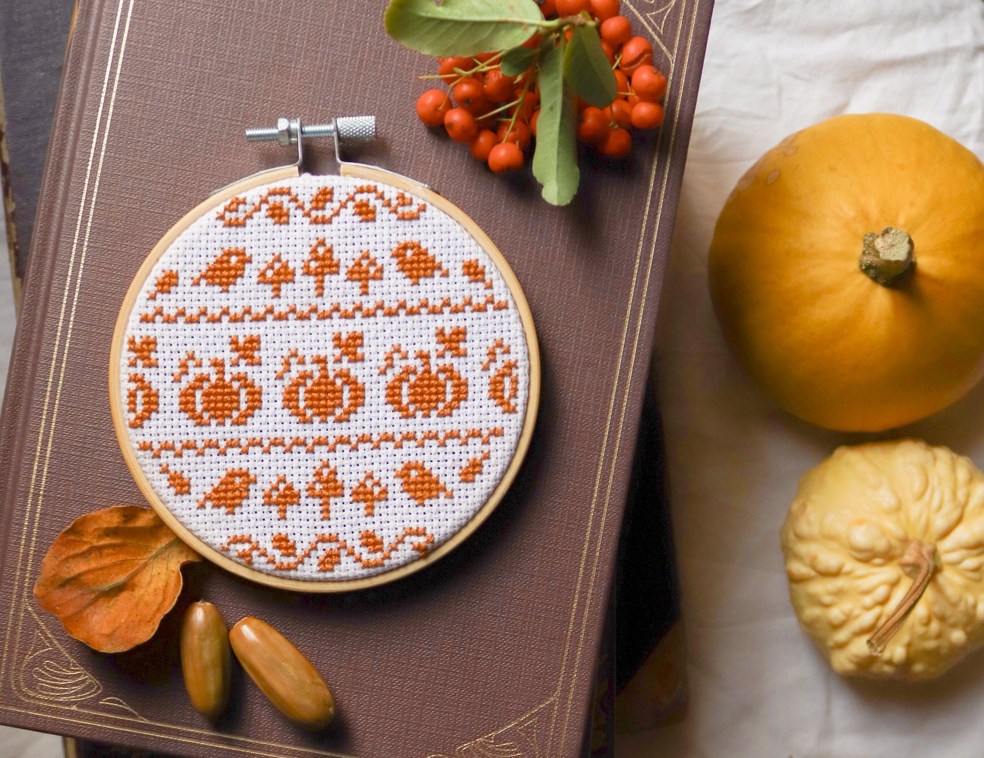 Autumn Cross Stitch Patterns, Fall Ornaments, Squirrels Cross Stitch ...