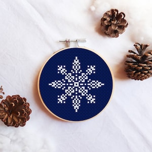 Snowflakes Cross Stitch Patterns, Christmas Cross Stitch Patterns ...
