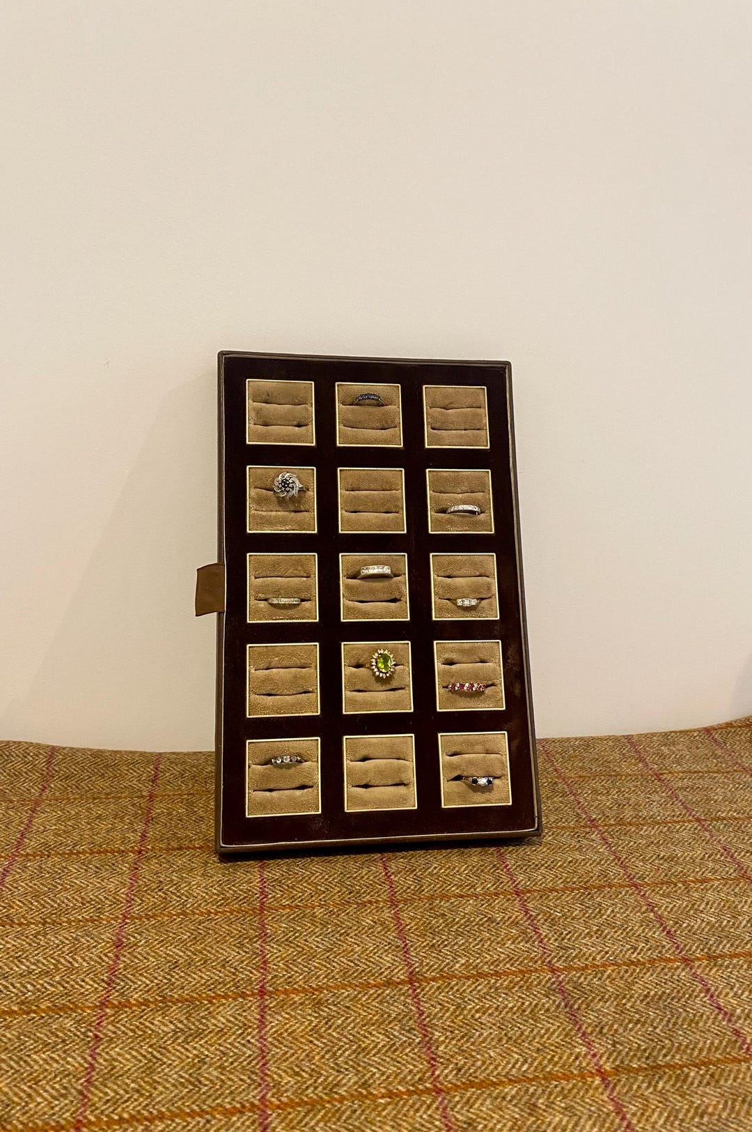 Vintage Multiple Ring Display Pad. Antique Jewellers Shop Multi Ring ...