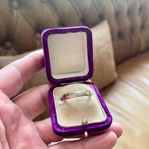 Beautiful Antique Ring Box. Purple Velvet Vintage Ring Box. Vintage ...