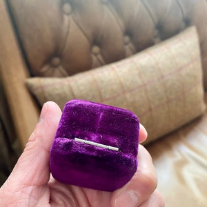 Beautiful Antique Ring Box. Purple Velvet Vintage Ring Box. Vintage ...