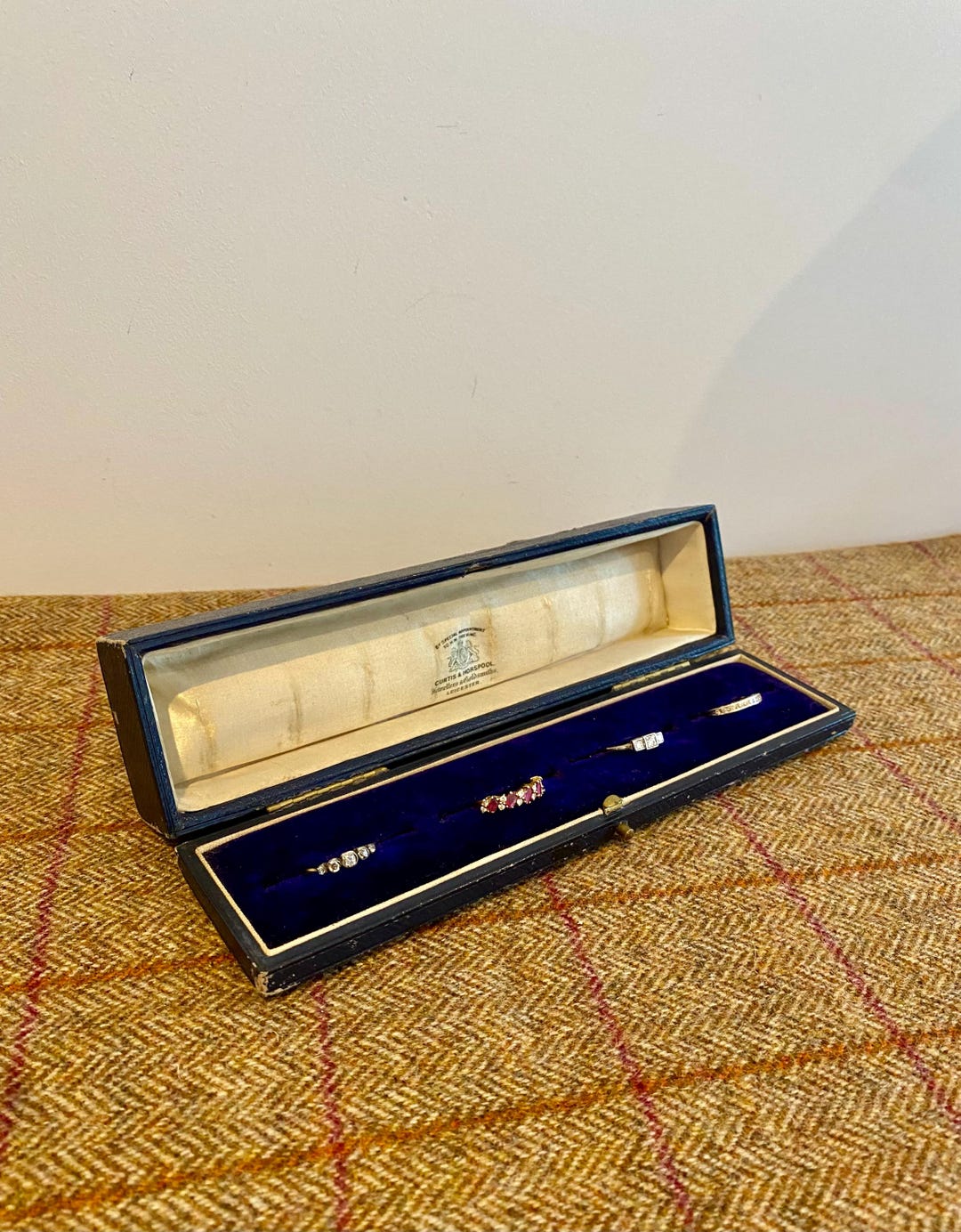 Vintage Jewellery Box. Antique Jewellers Multiple Ring Box. Vintage ...