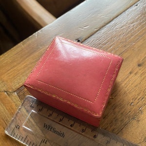 Vintage Boodle & Dunthorne Ring Box. Quality Pink Leather Jewelry Box ...