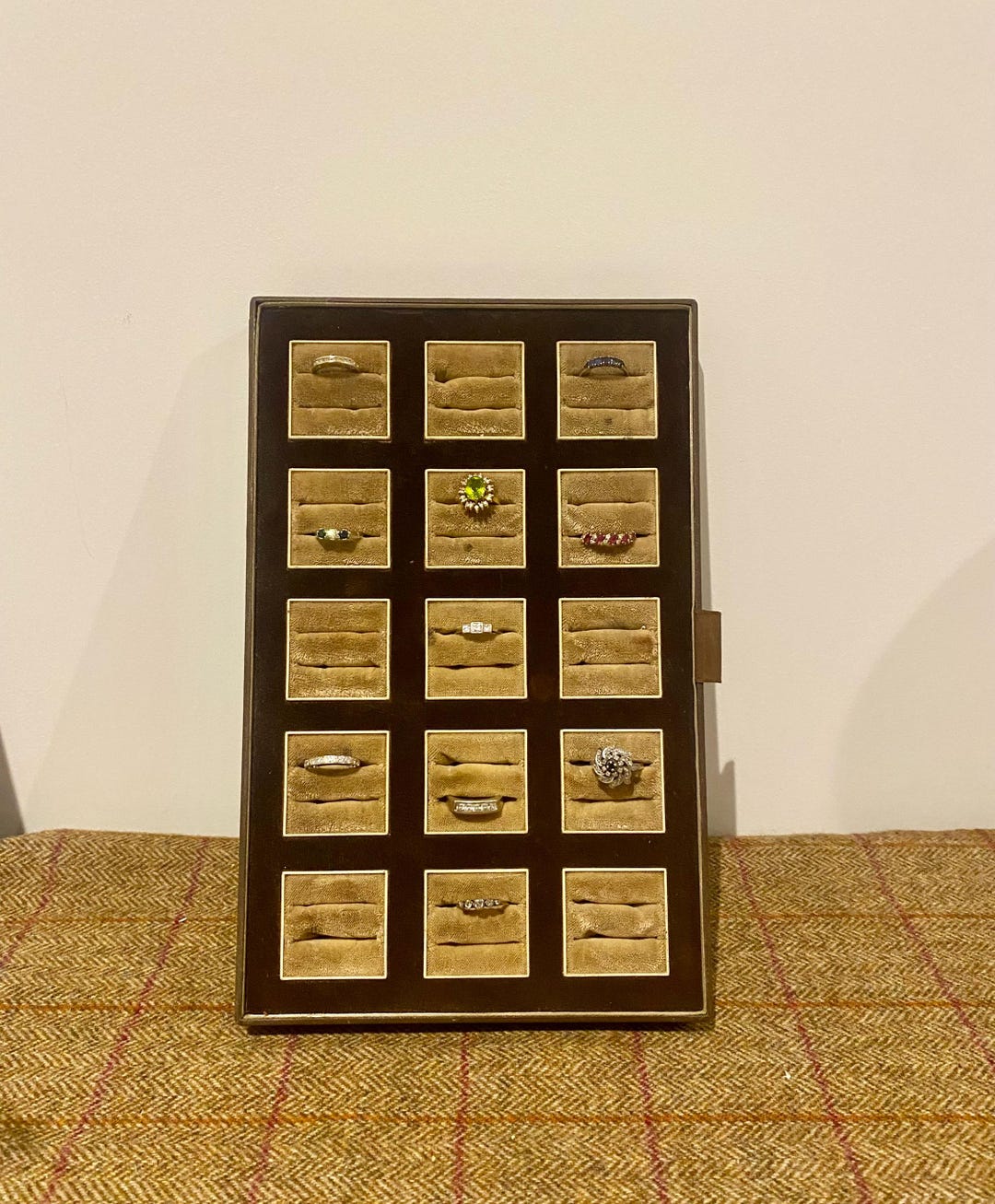 Vintage Multiple Ring Display Pad. Antique Jewellers Shop Multi Ring ...