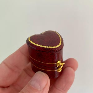 Small Victorian Style Ring Box. Vintage Style Jewellery Box. Heart ...