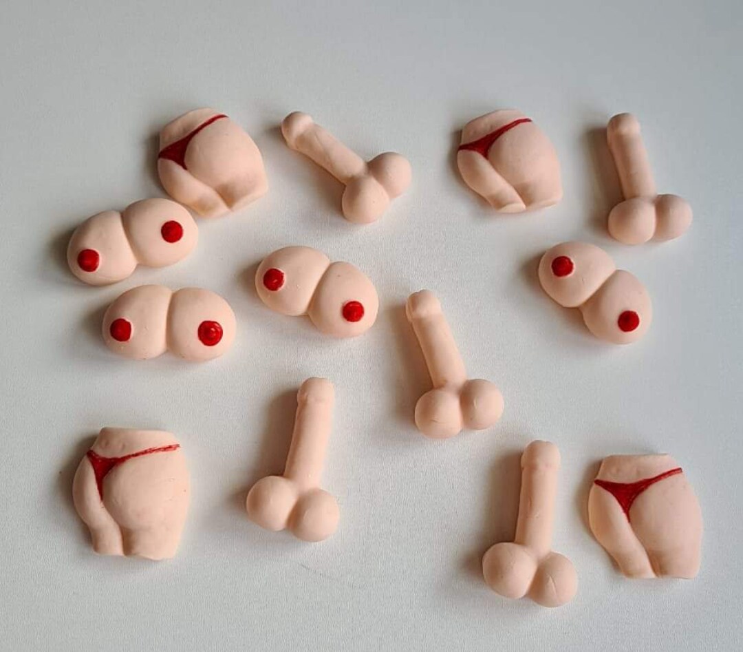12 Edible Boobs/breasts/bum,hen,lips, Cake/cupcakes Toppers,fondant ...