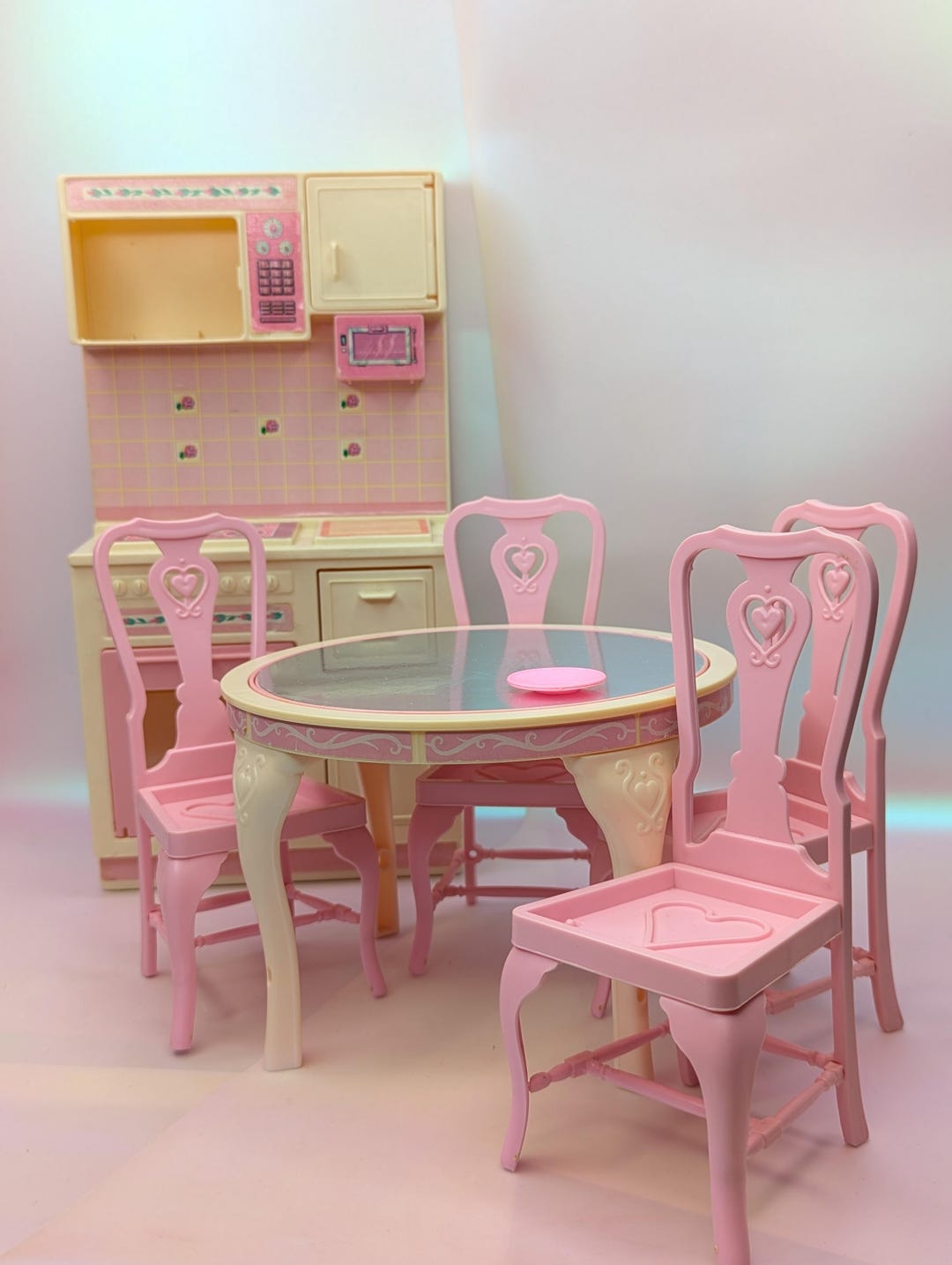 Barbie Sweet Roses Cooking Center Stove & Dining Room Table With Chairs ...