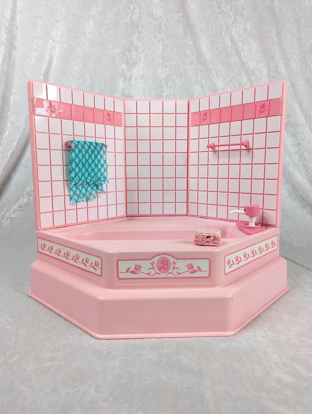 Barbie Sweet Roses Beauty Bath Tub Pink Set Living Pretty Playset ...