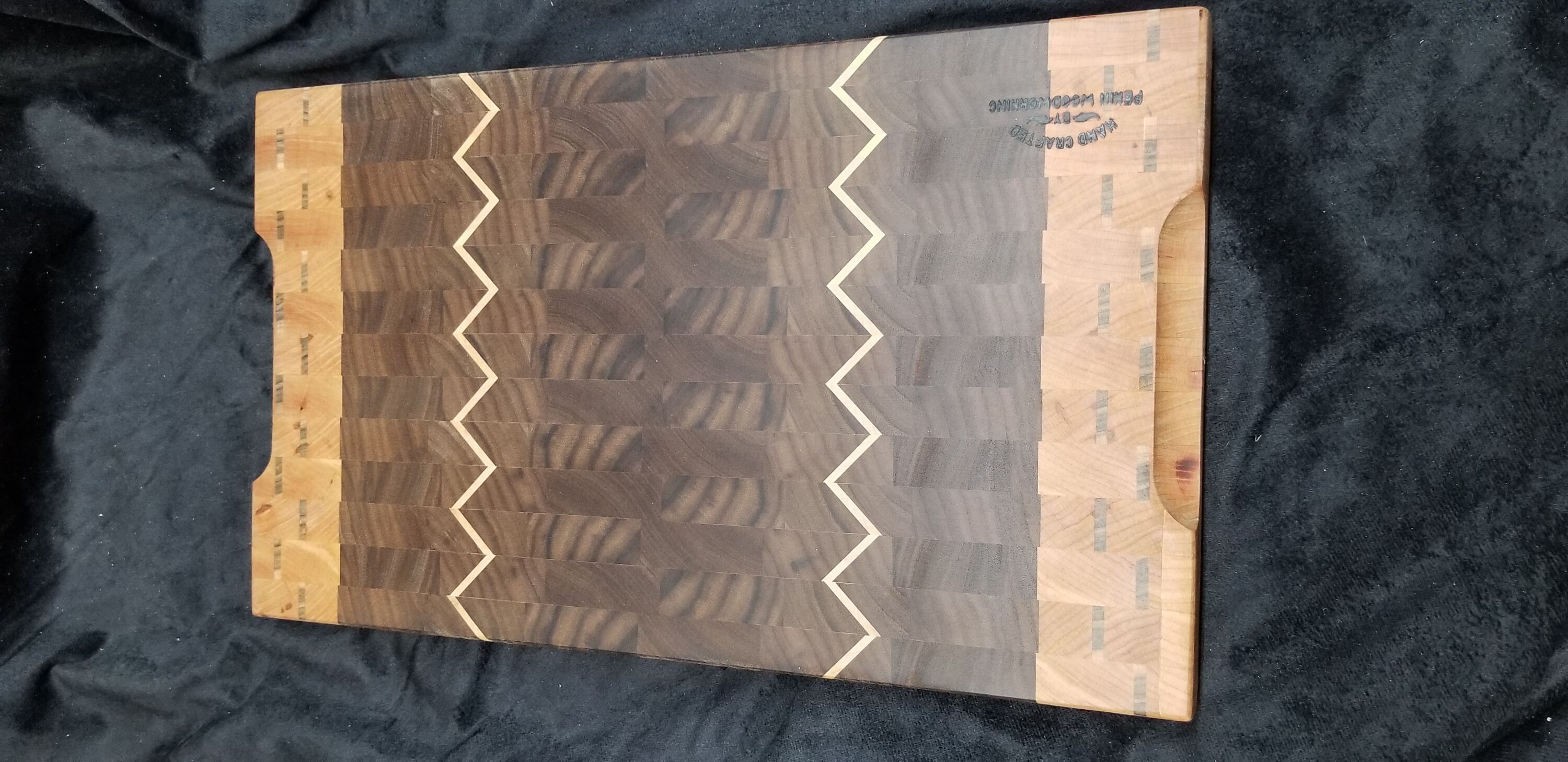 Walnut End Grain Cutting Board With Maple and Cherry Highlights - Etsy