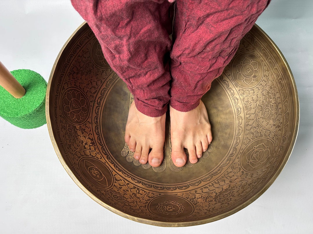 Extra Large Standing Singing Bowl Strong Vibration Buddha Feet Chakra ...