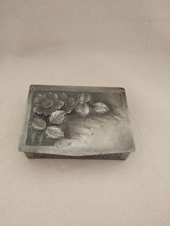 Tin jewelry box signed L. Rozay (1920) - Gem
