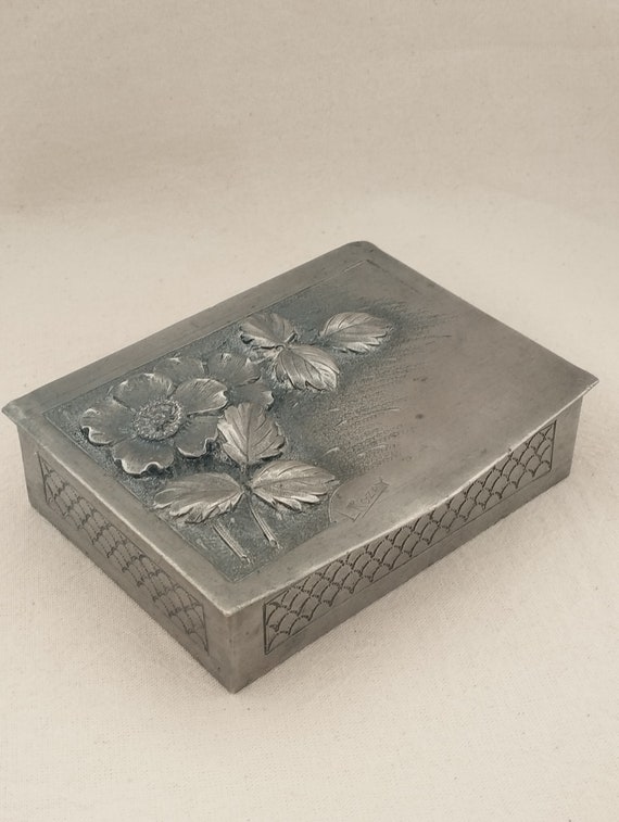Tin jewelry box signed L. Rozay (1920) - Gem