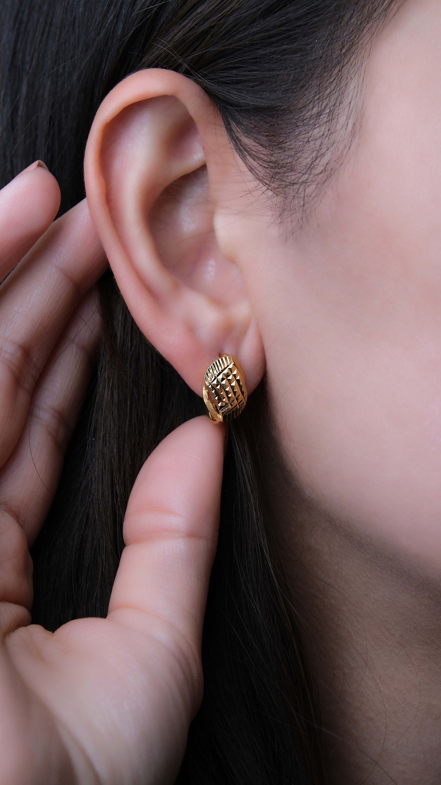22k Solid Gold Rhombus Shaped Engraved Earrings, J Type Diamond Pattern ...