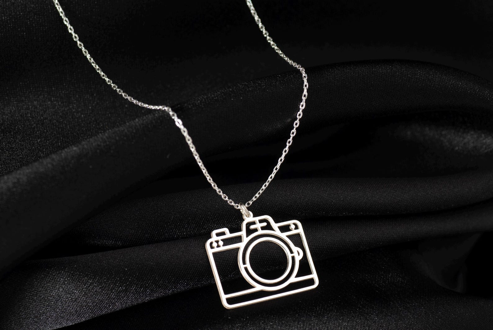 Sterling Silver Camera Necklace, Photographer Gift - Etsy