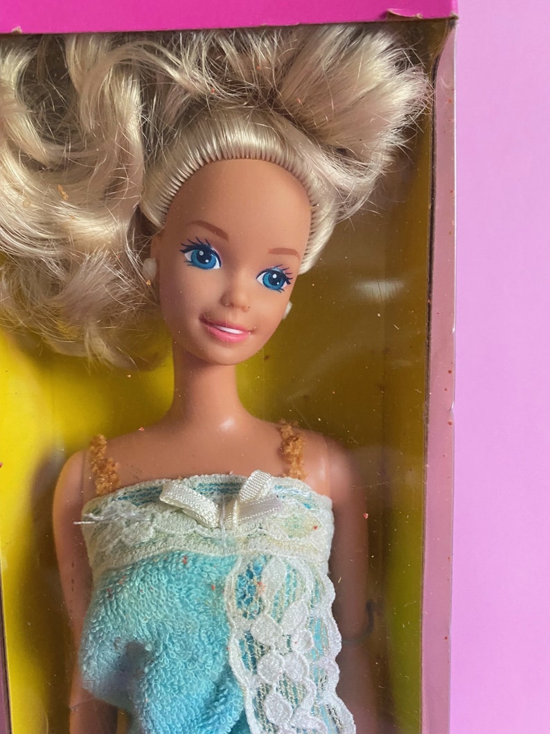Vintage 1992 Fun to Dress Barbie and Robe Towel 3240 - Etsy