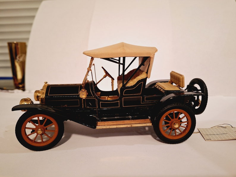 Franklin Mint the 1910 Cadillac Model Thirty Roadster, 1:24, W/orig BOX ...