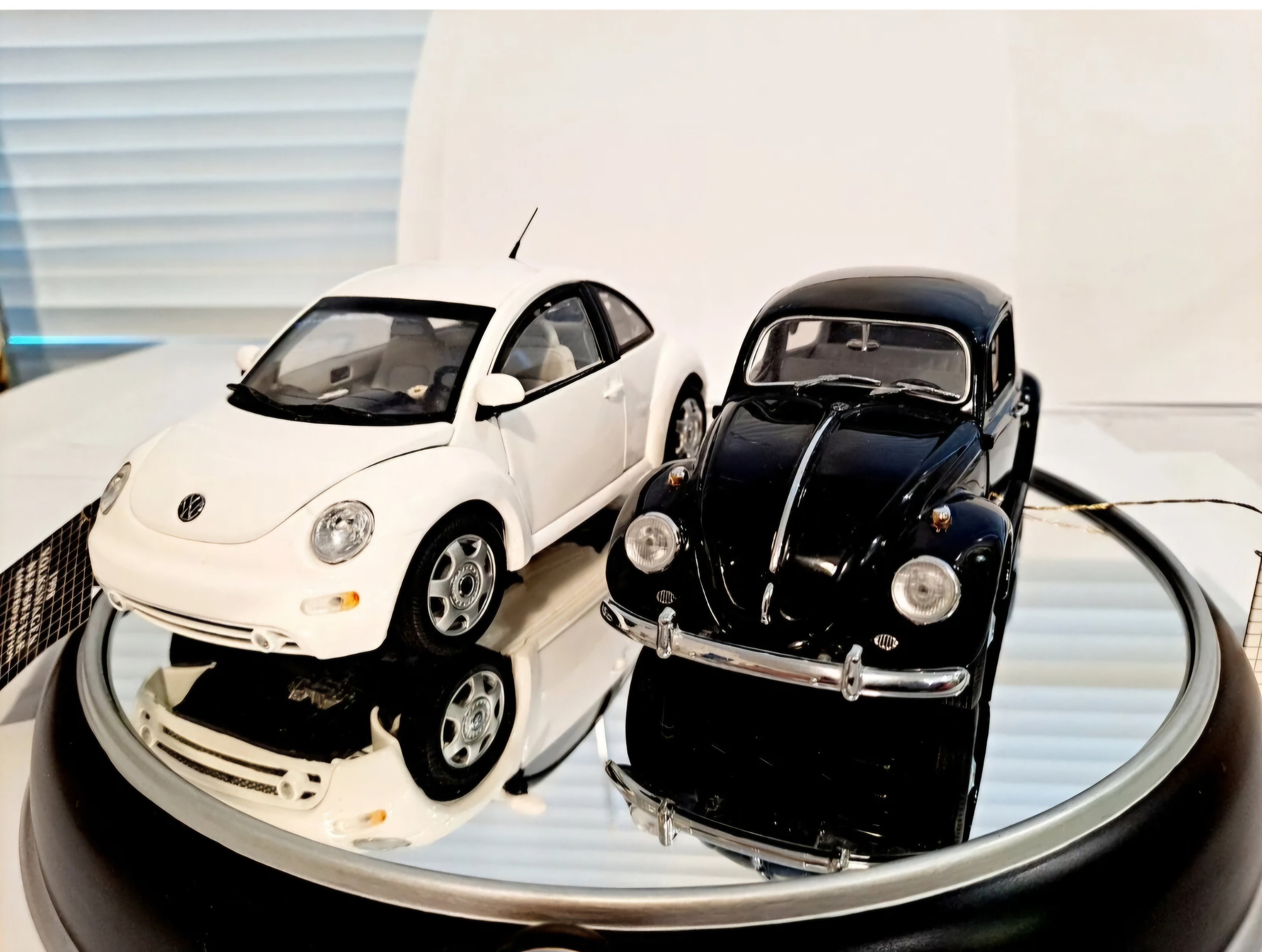 The LIMITED EDITION Volkswagen Beetle Collector's Set, 1:24, (franklin ...